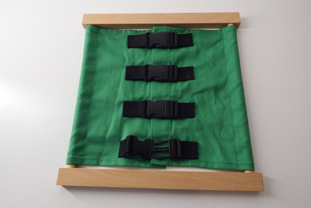 Bag clip dressing frame | Montessori Pre-School Supplies